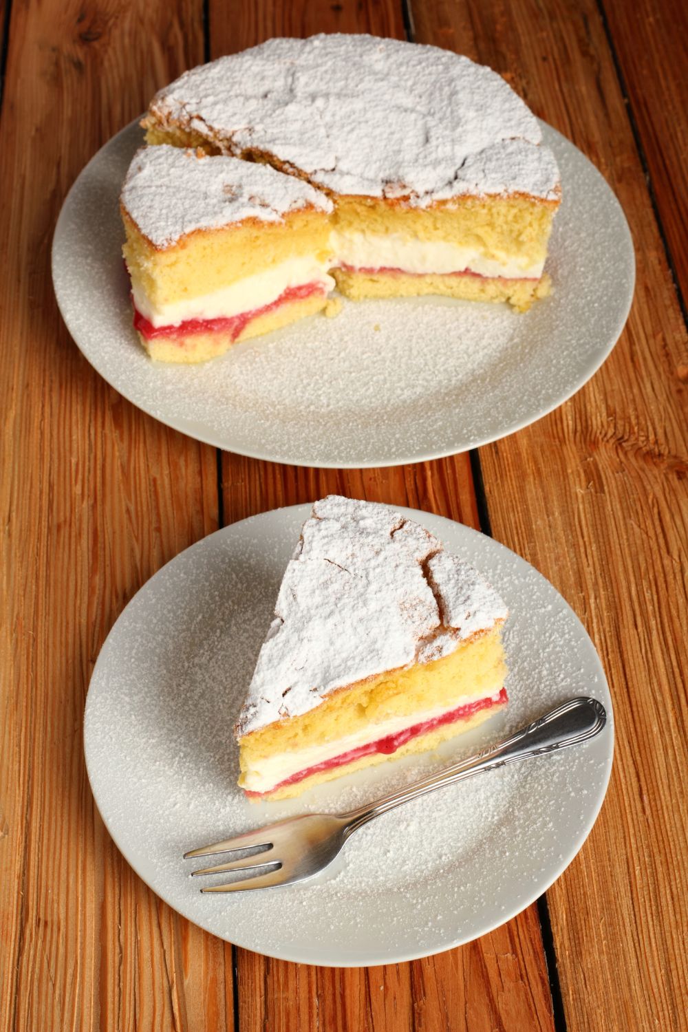 Bero Victoria Sponge | British Chefs Table